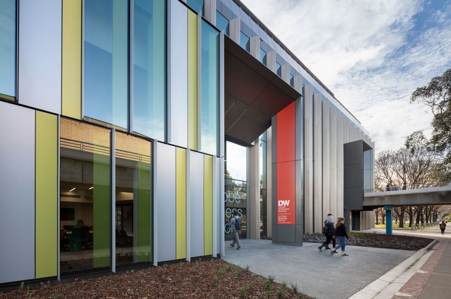Reshaping tertiary building projects with a game changing delivery ...